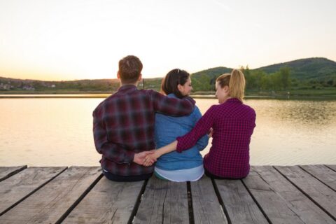 Selingkuh Menurut Psikologi: Bagaimana Perselingkuhan Bisa Terjadi - Kampus Psikologi